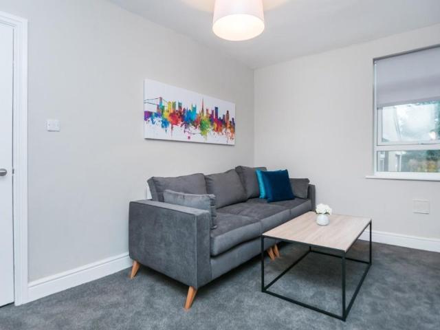 4 bedroom house to rent