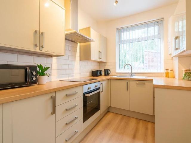 4 bedroom house to rent