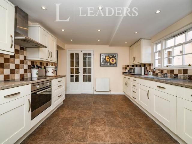 4 bedroom house to rent