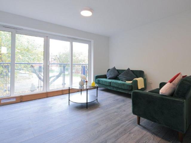 4 bedroom house to rent
