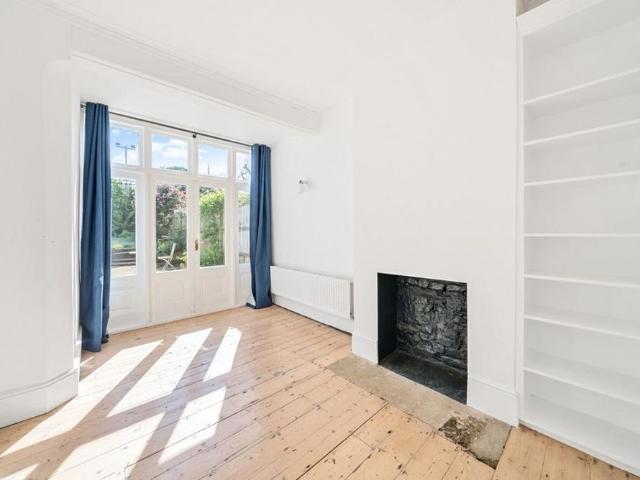 4 bedroom house to rent