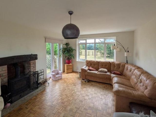 4 bedroom house to rent