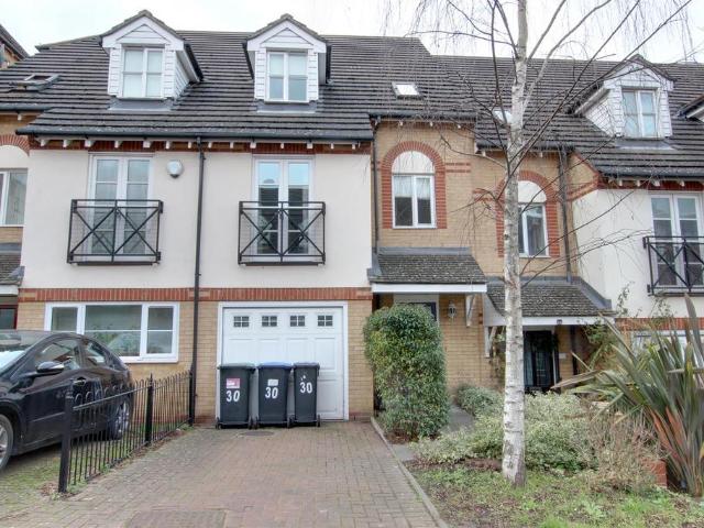 4 bedroom house to rent