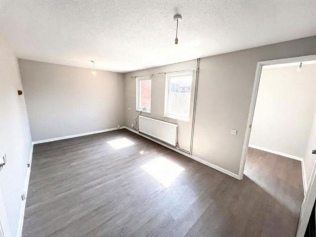 4 bedroom house to rent