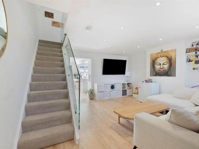 4 bedroom house to rent