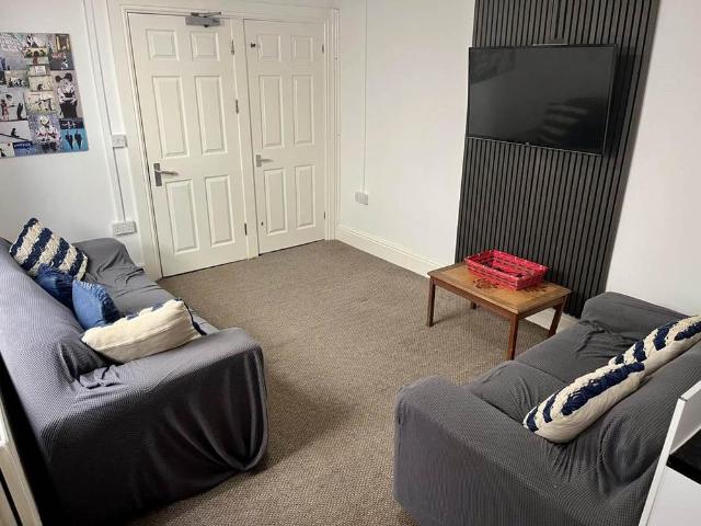 4 bedroom house to rent