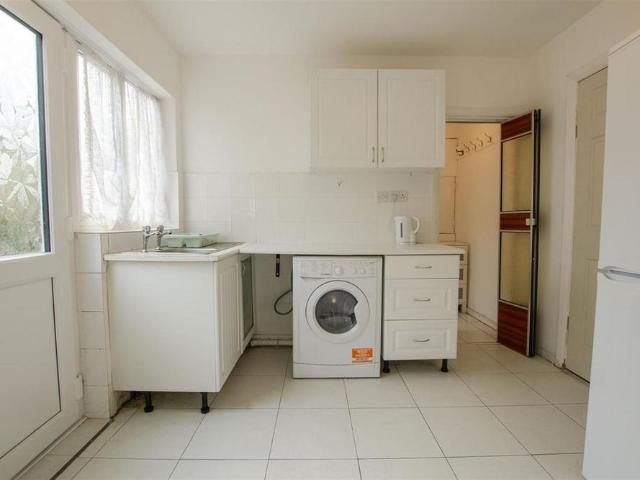 4 bedroom house to rent