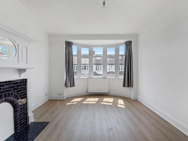 4 bedroom house to rent