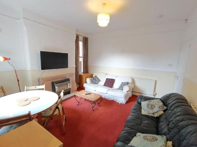 4 bedroom house to rent