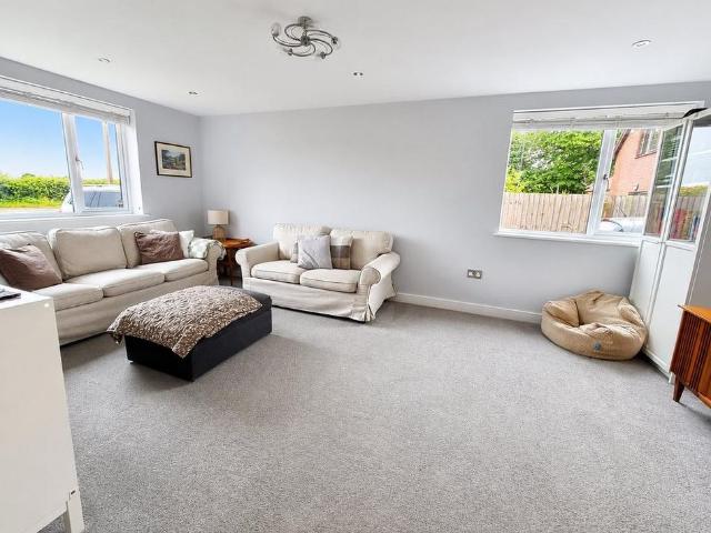4 bedroom house to rent