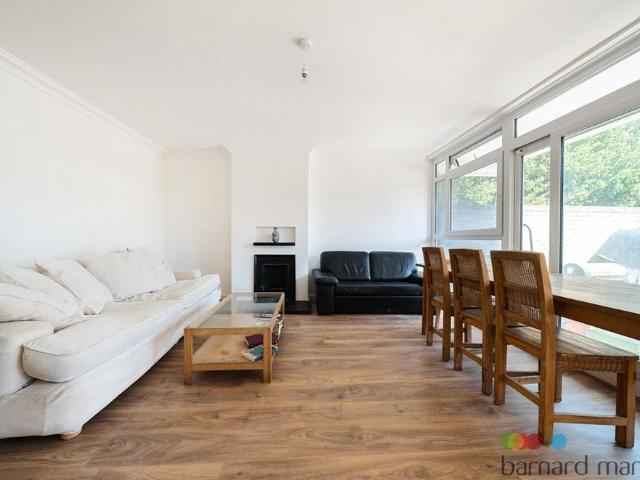 4 bedroom house to rent