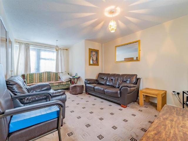 4 bedroom house to rent