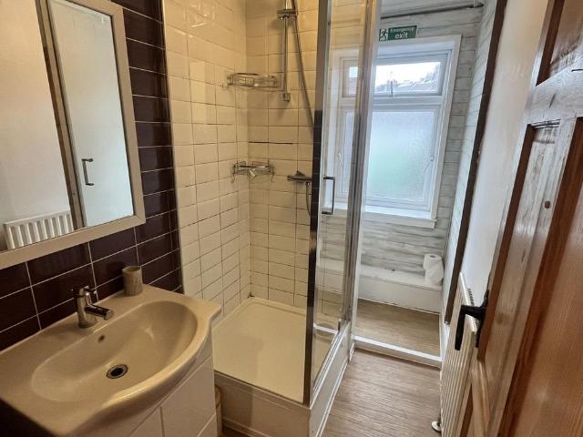 4 bedroom house to rent