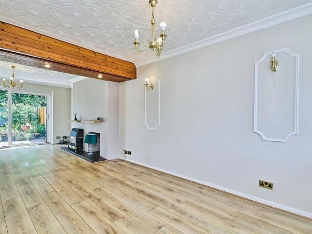 4 bedroom house to rent