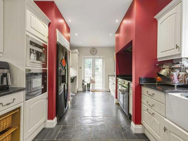 4 bedroom house to rent