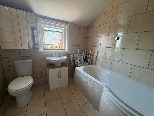 4 bedroom house to rent