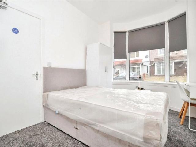 4 bedroom house to rent