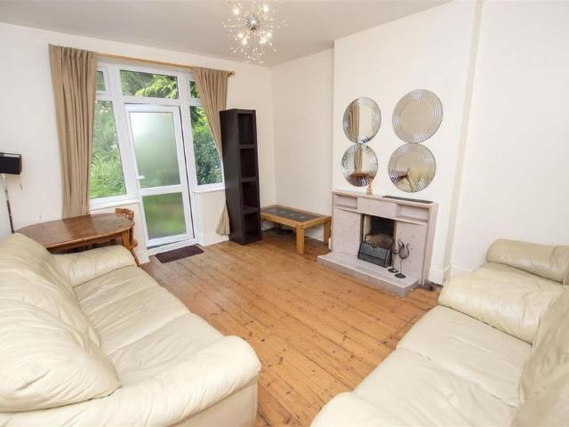4 bedroom house to rent