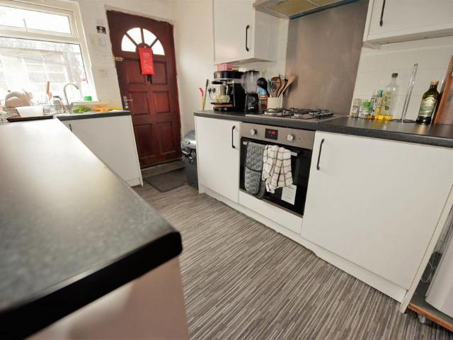 4 bedroom house to rent