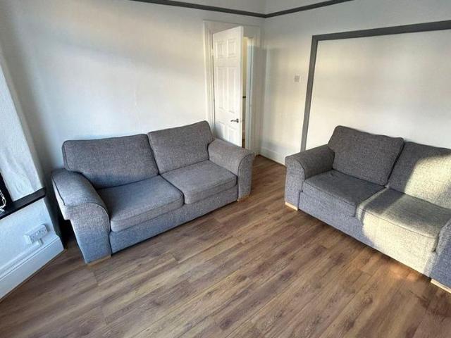 4 bedroom house to rent