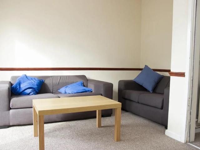4 bedroom house to rent