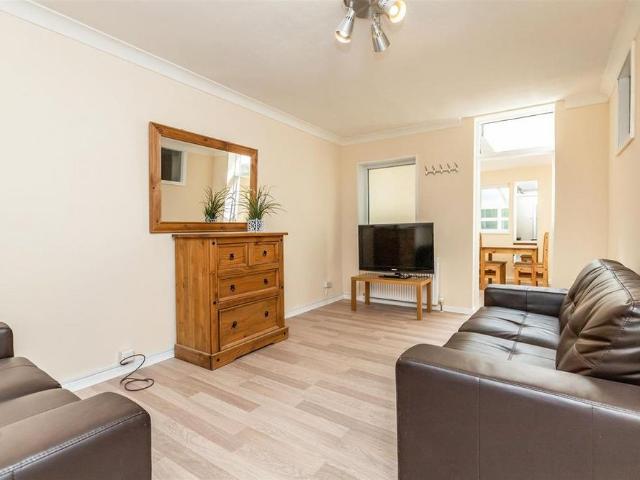 4 bedroom house to rent