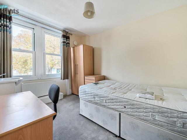 4 bedroom house to rent