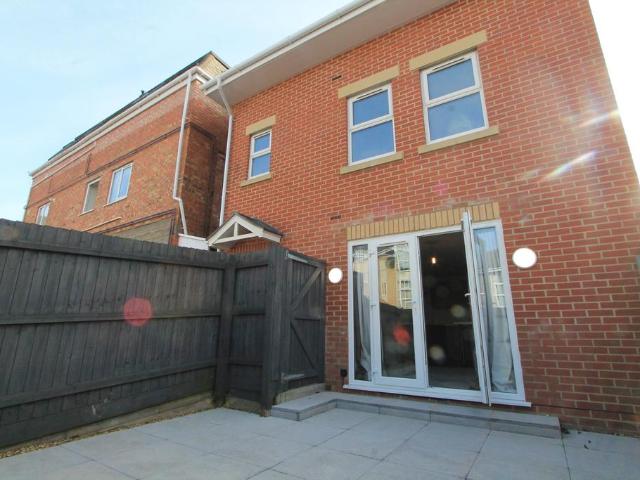 4 bedroom house to rent