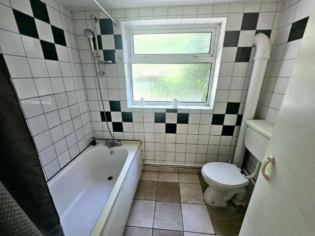 4 bedroom house to rent