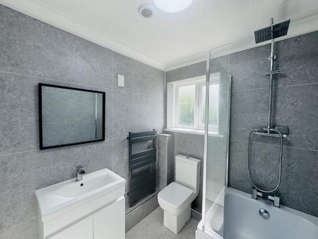 4 bedroom house to rent