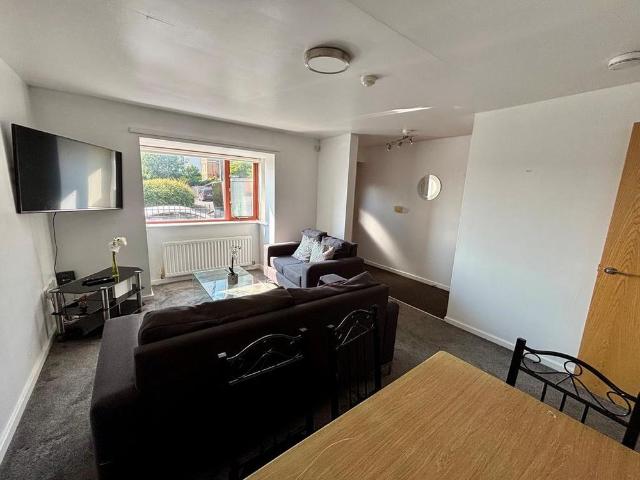 4 bedroom house to rent