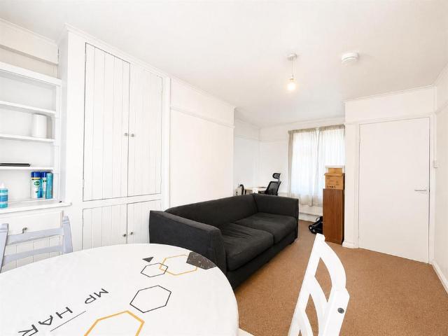 4 bedroom house to rent