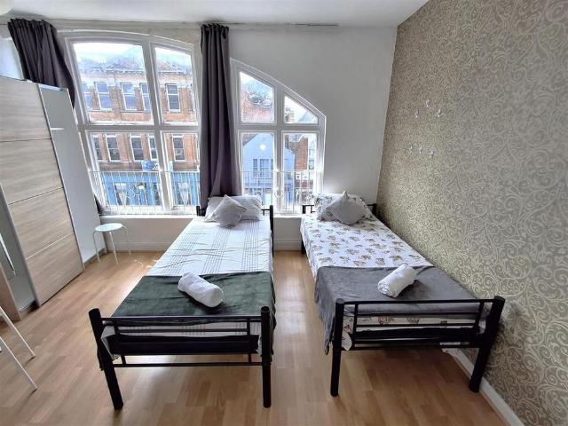 4 bedroom house to rent