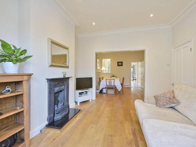 4 bedroom house to rent