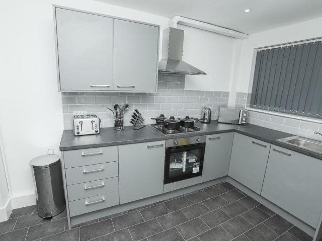 4 bedroom house to rent