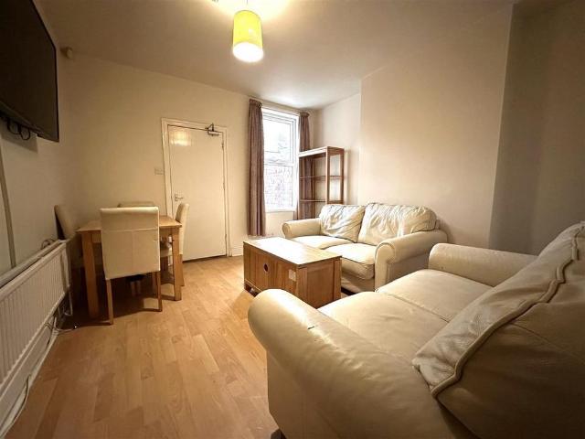 4 bedroom house to rent