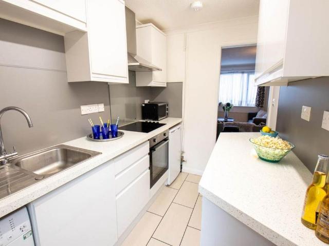 4 bedroom house to rent