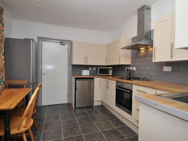 4 bedroom house to rent