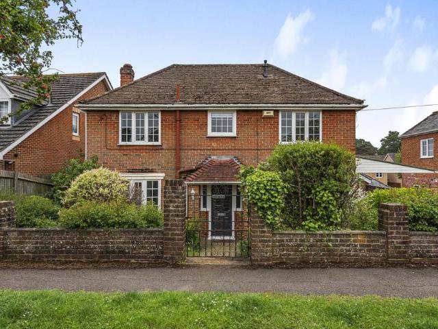 4 bedroom house to rent