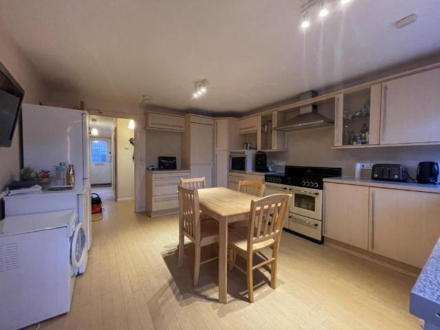 4 bedroom house to rent