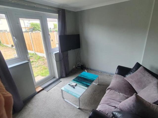 4 bedroom house to rent