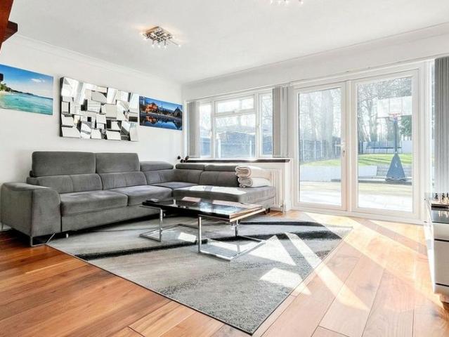 4 bedroom house to rent