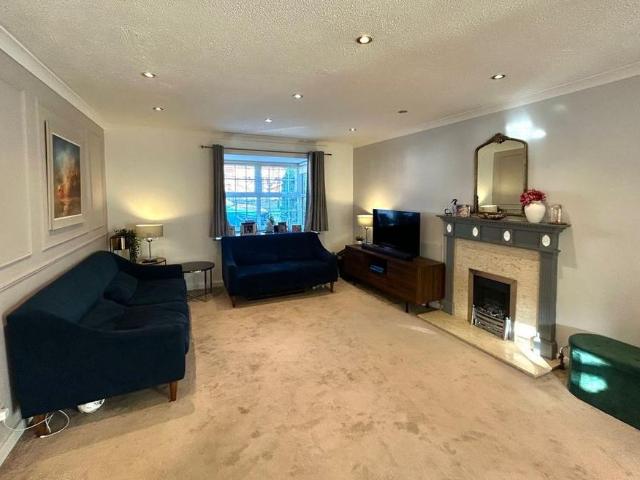 4 bedroom house to rent
