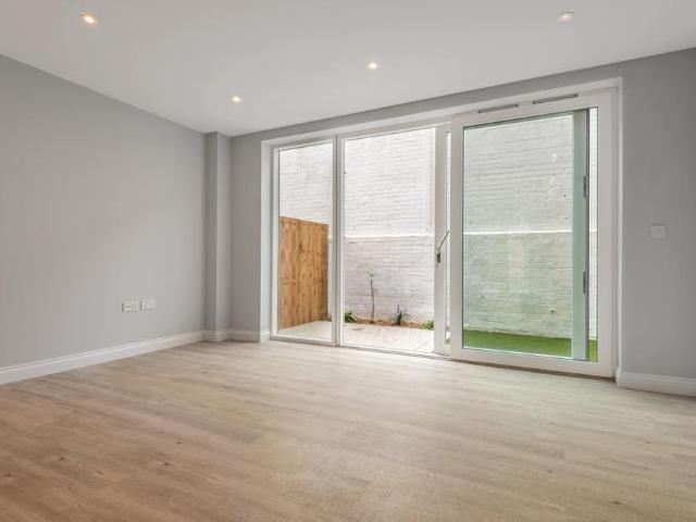 4 bedroom house to rent