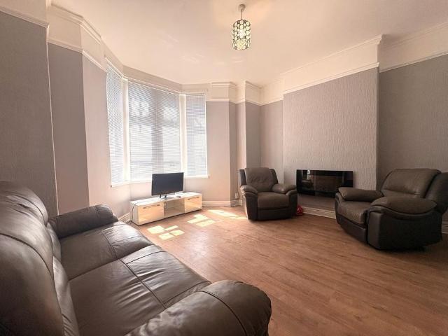 4 bedroom house to rent
