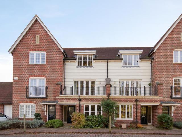 4 bedroom house to rent