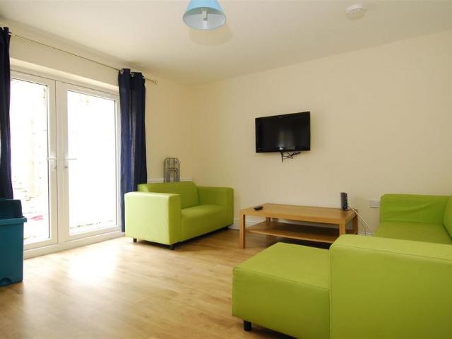 4 bedroom house to rent