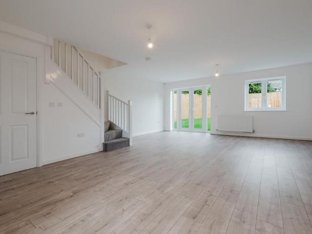 4 bedroom house to rent