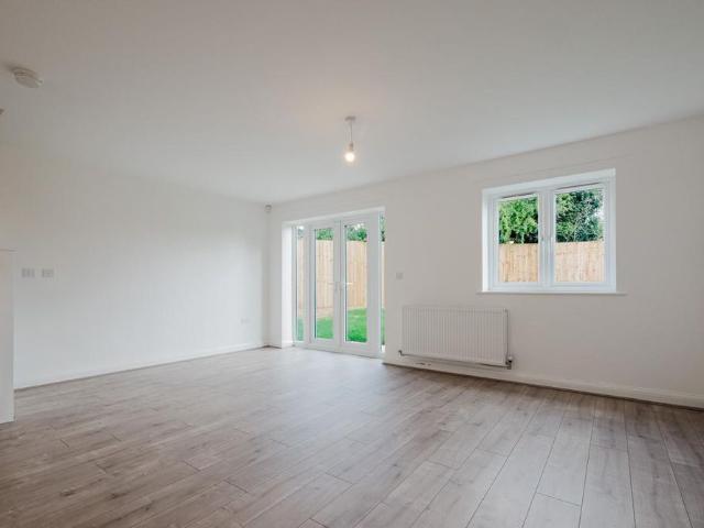 4 bedroom house to rent