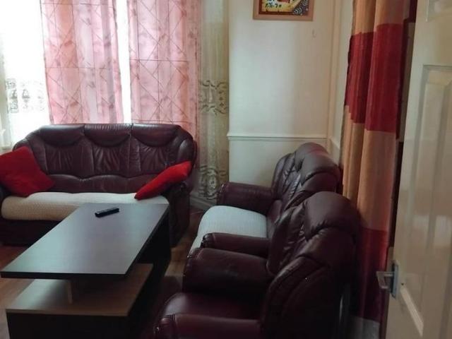 4 bedroom house to rent